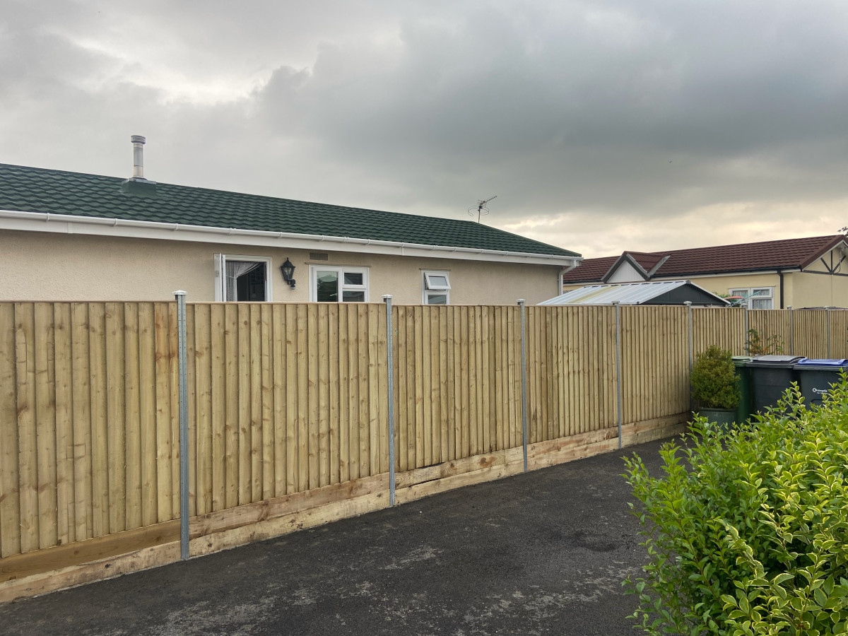 4 MAIN TYPES OF RESIDENTIAL FENCING FIFE